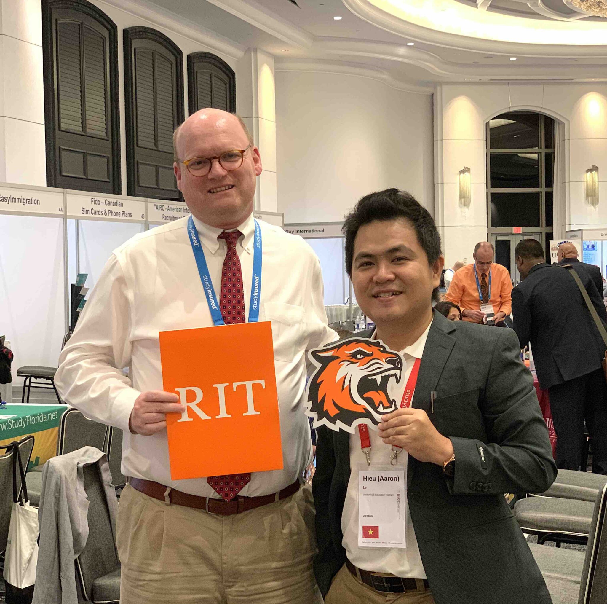 Đăng ký tư vấn - UNIMATES Education